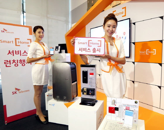 SKT, 스마트홈 서비스 출시…'IoT 홈기기 생활 코앞에'